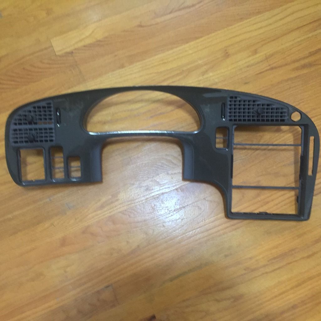 For Sale: - 9-5 Carbon Fiber Dash | SaabCentral Forums