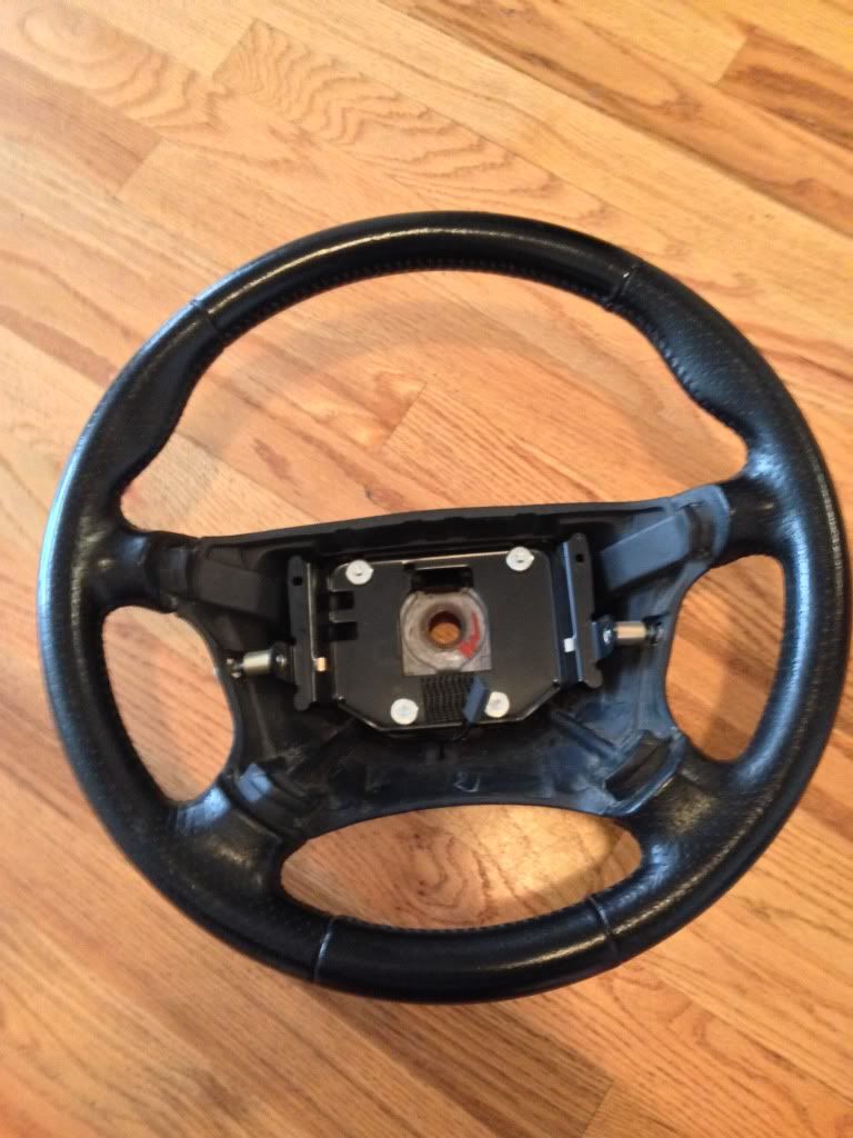 For Sale: - Viggen/Aero sport steering wheel | SaabCentral Forums