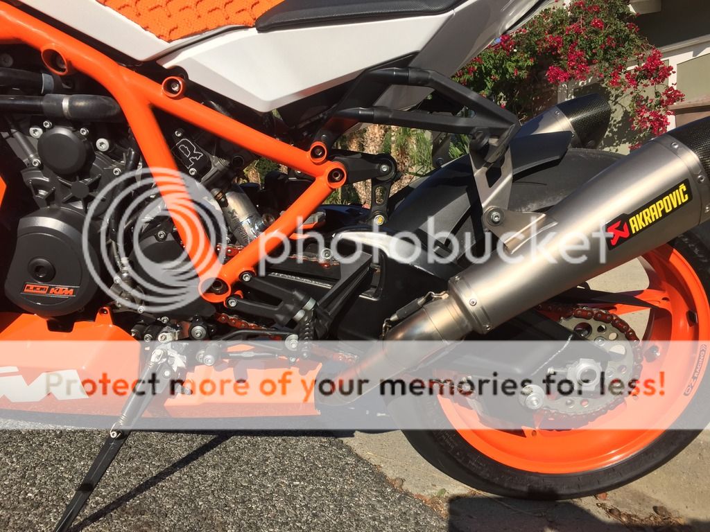 2014 RC8r with Orange OZ wheels & Akra Twin Exhaust | KTM Forums